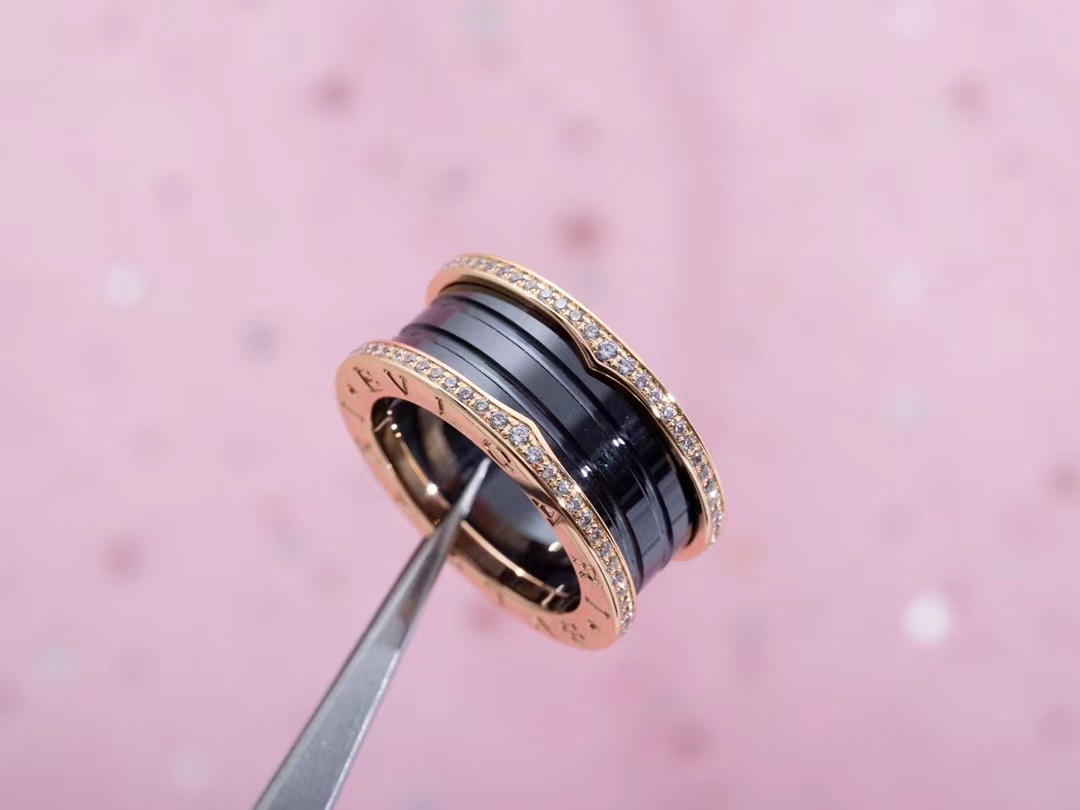 US$ 57.00 - Rose gold black and white diamond ceramic ring - www ...