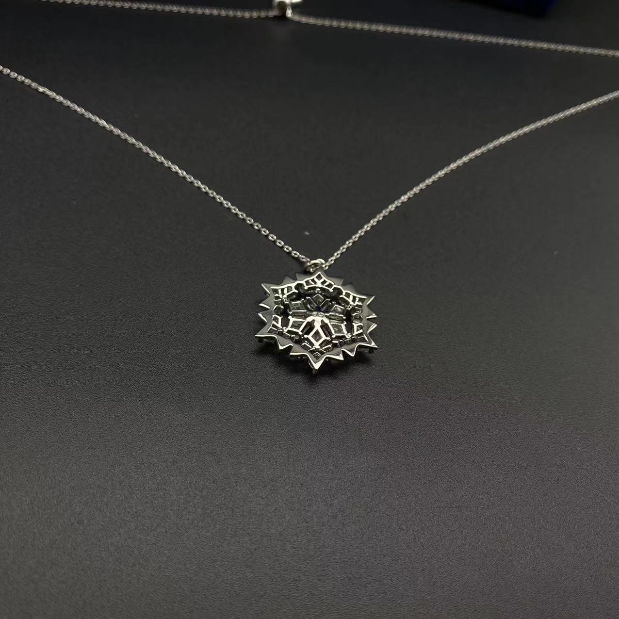 US$ 22.50 - 施华洛世奇雪花项链 - www.direct-survivalworld.com